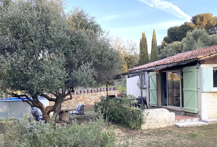 Petite Maison Cadre Campagne Avec Piscine - Le Beausset