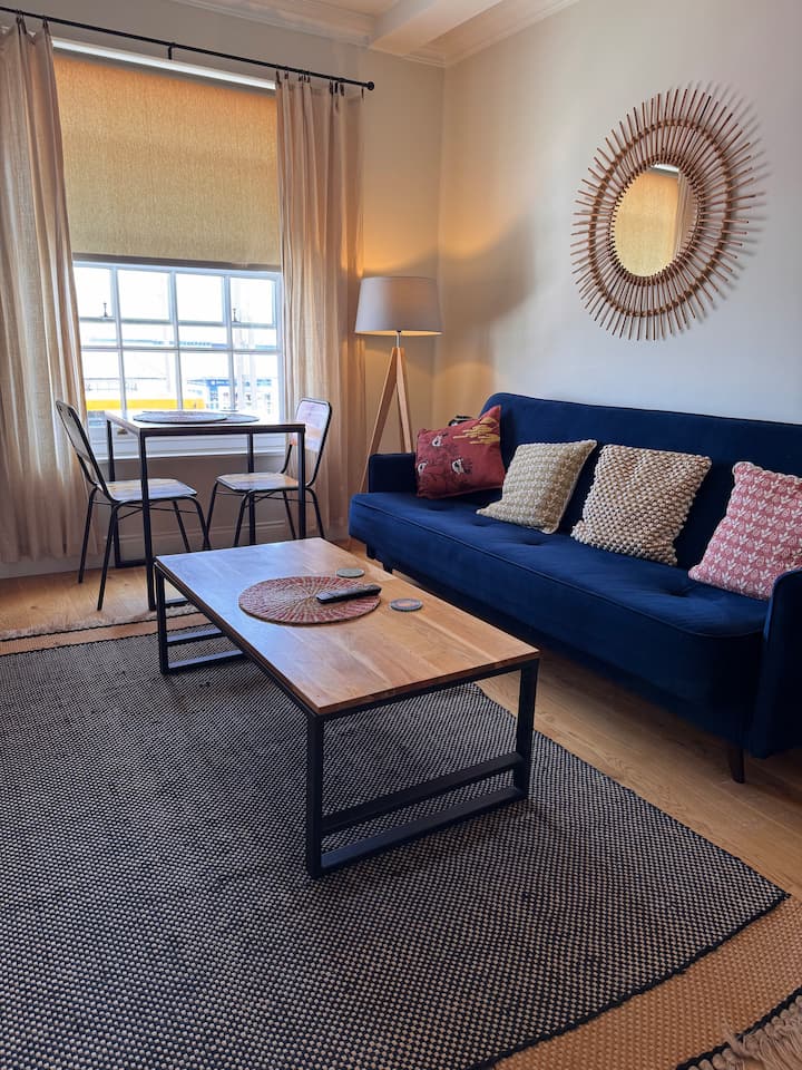 Flat 2 Royal Quarters - Weston