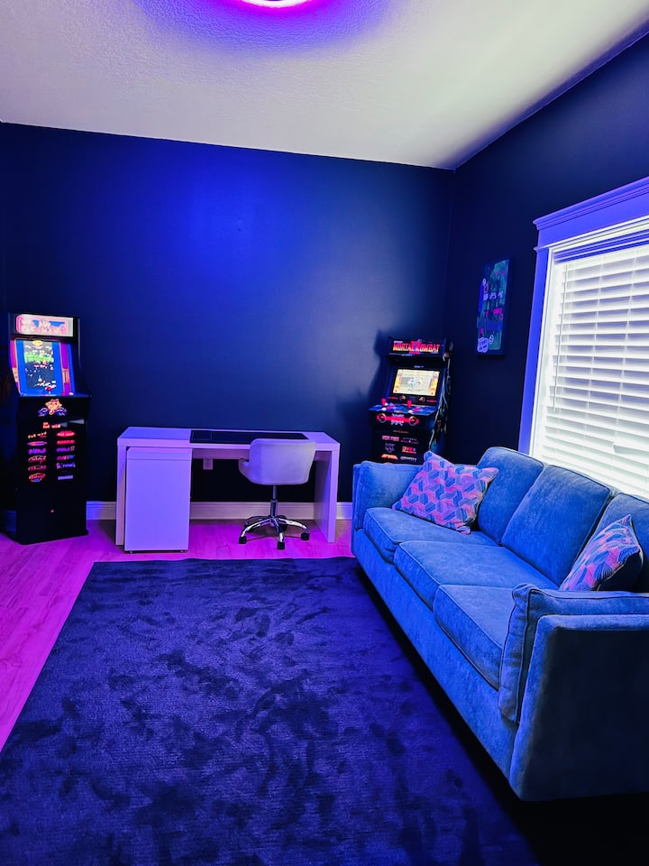 *Arcade Room 8 Minutes To Silversprings State Park - Ocala, FL