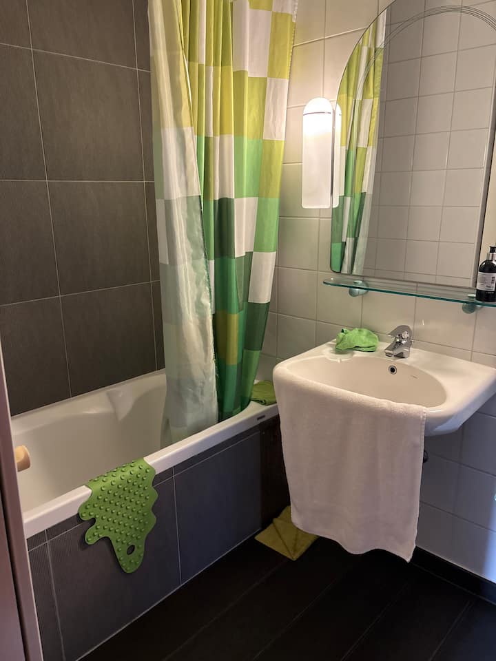 Charleroi,namur , Bruges ,Nivelles,  Accès Rapide - Courcelles