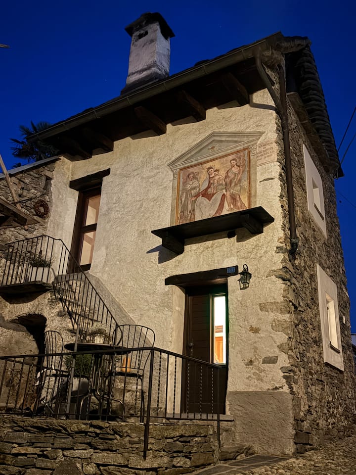 Rustico Lucy
…La Tua Finestra Sul Nucleo… - Gordola