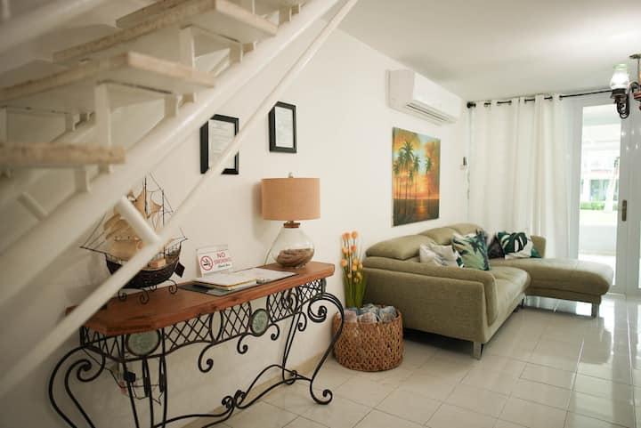 Sunset Beach Villa - Dorado