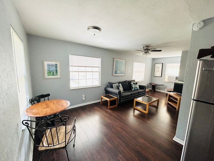 Tuska Villa Retreat - Pinellas County, FL