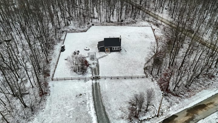 Dog Friendly Fenced In Yard Located In Narrowburg! - Narrowsburg, NY