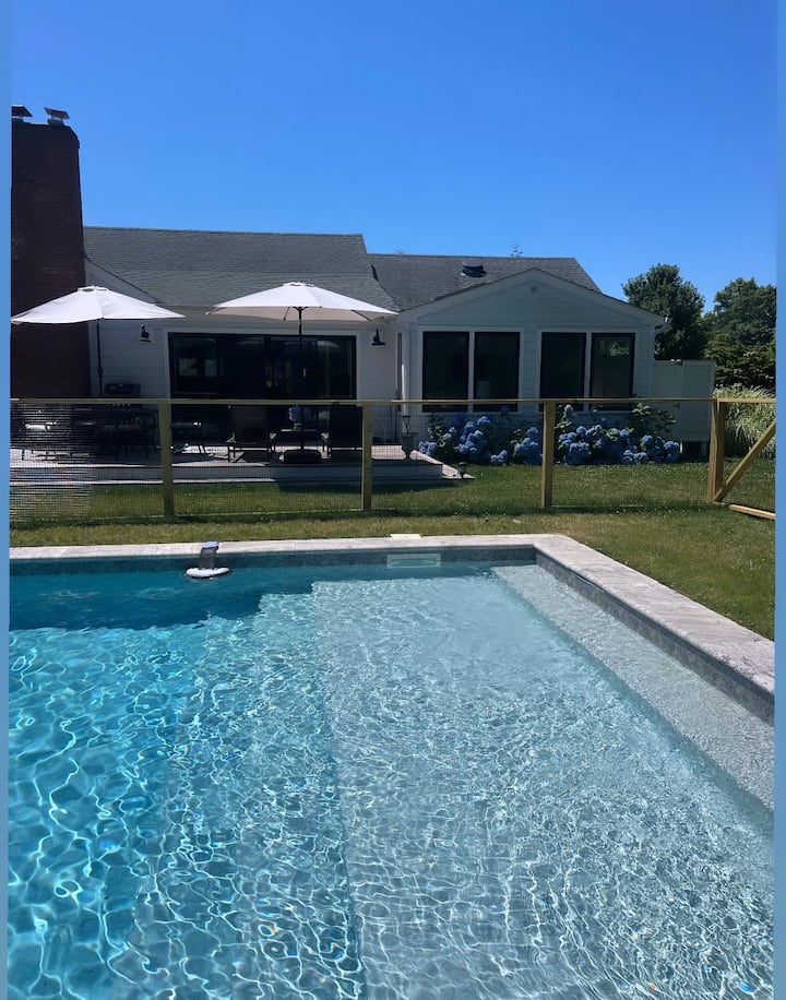 Farmhouse Retreat - Southold, NY