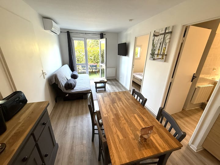Appartement Paisible Avec Piscine Terrasse Parking - Aubagne