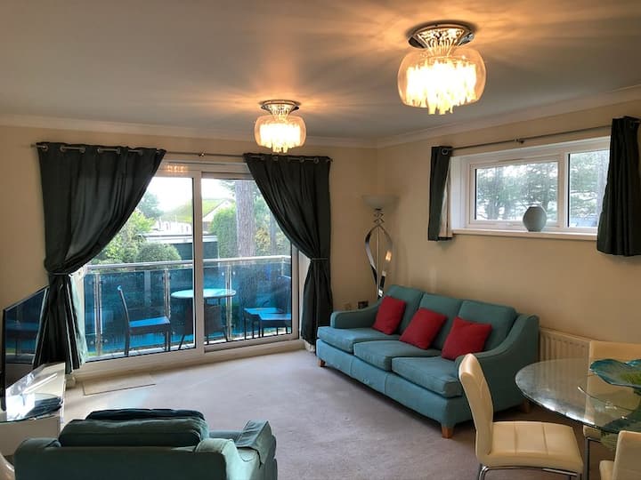 Sandbanks 2 Bed Beach Apartment - Poole