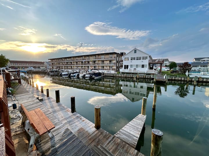 Waterfront Townhouse W/ Boat Slip On Quiet Canal - Maryland Beach, MD