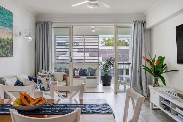 Port Douglas 2br Apartment – Resort Pool Access - Four Mile Beach, Port Douglas
