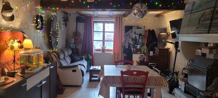 Grande Chambre Cosy Avec Bureau - Charleville-Mézières