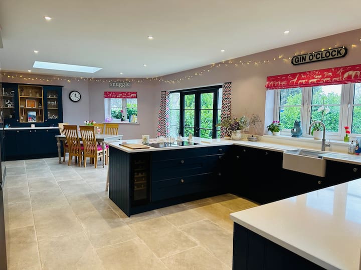 Home In Midhurst, West Sussex - Midhurst