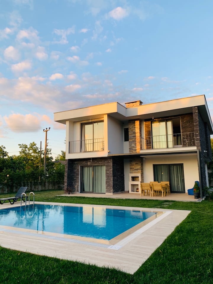 Sapanca Riverside Deluxe Isıtma Havuzlu Aura - Sapanca