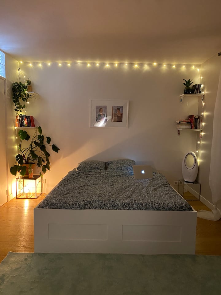 Studio Neuf Et Lumineux Avec Balcon Dans Le 20ème - Paris