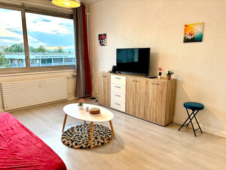 T2, Proche Parkings Gratuits (Loc. Mensuelle) - Annemasse
