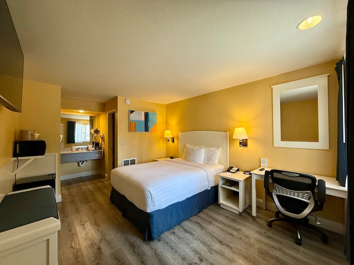 Get-away For Two. Walking Distance To Ocean - 蒙特雷