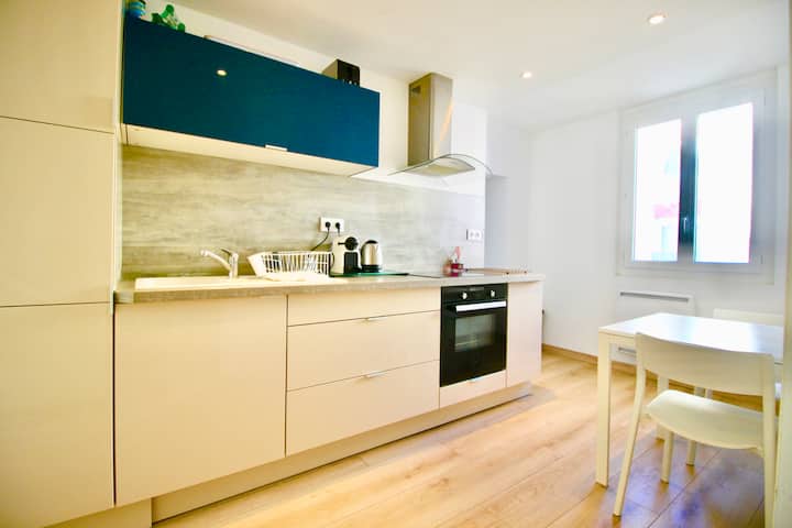 Appartement Deux Pièces, 38m2, Coeur Du Village - Bandol