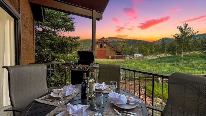 Canyons Village Condo Mountain Views Pools & More - Snowbird, UT