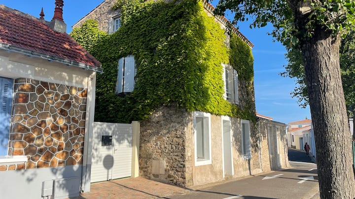 Charmante Maison 140 M2 à La Chaume Proche Quais - Les Sables-d'Olonne