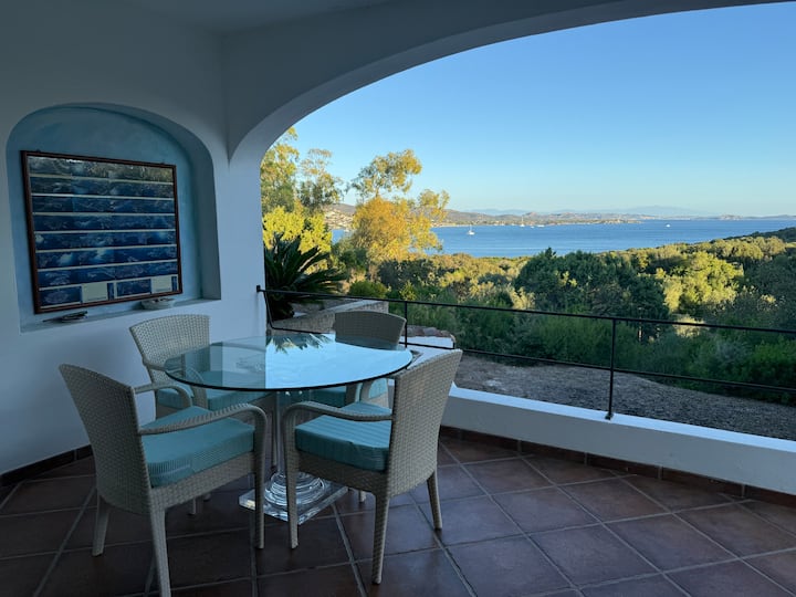 Sea View Apartment Near Baja Sardinia - Arzachena