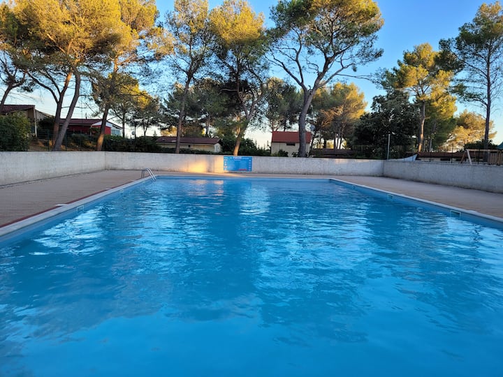 Le Castellet Entre Marseille Ettoulon Prèsdebandol - La Cadière-d'Azur