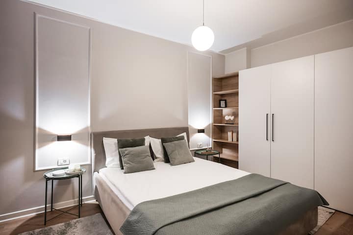 Stylish Urban Suite | Heart Of Old Town | Ac - Brașov
