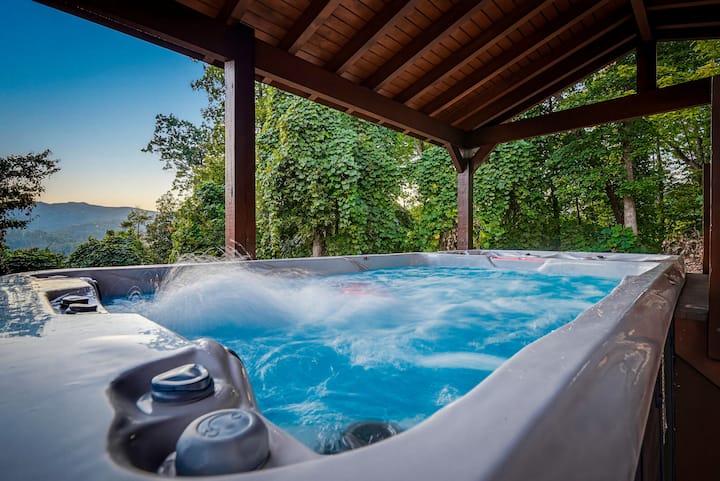 Pvt Swim Spa, Hot Tub, Firepit, Game Room, Theater