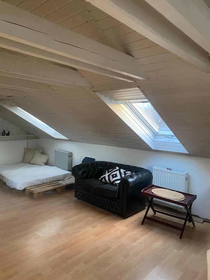 Gemütliche Dachgeschosswohnung - Oberhaching