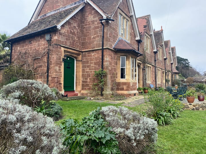 1 Coastguard Cottages - Minehead