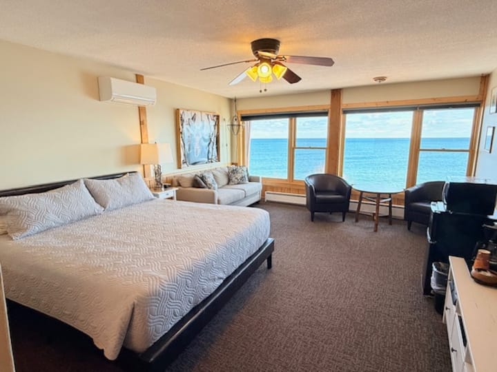 Waterfront Views! - #303 Chateau Leveaux - Lutsen, MN