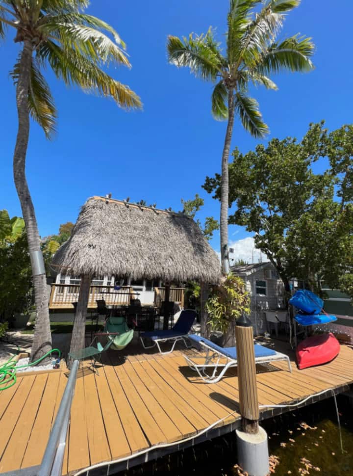 Waterfront Tiny House W Pool, Beach, And Boat Dock - Key Largo