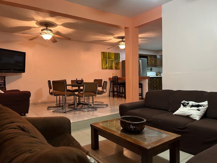 Casa Ideal Para Recreación O Trabajo (Con Tinacos) - Monterrey