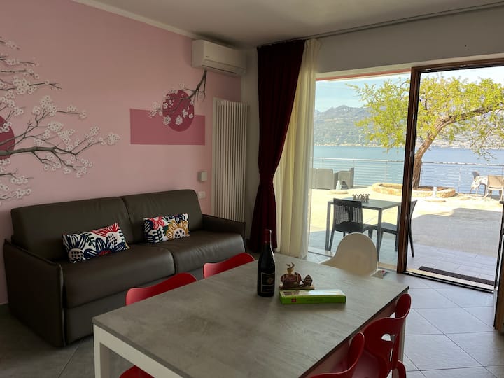 Villa Teresa :  “Casa Marta” Sul Lago Di Garda - San Zeno di Montagna