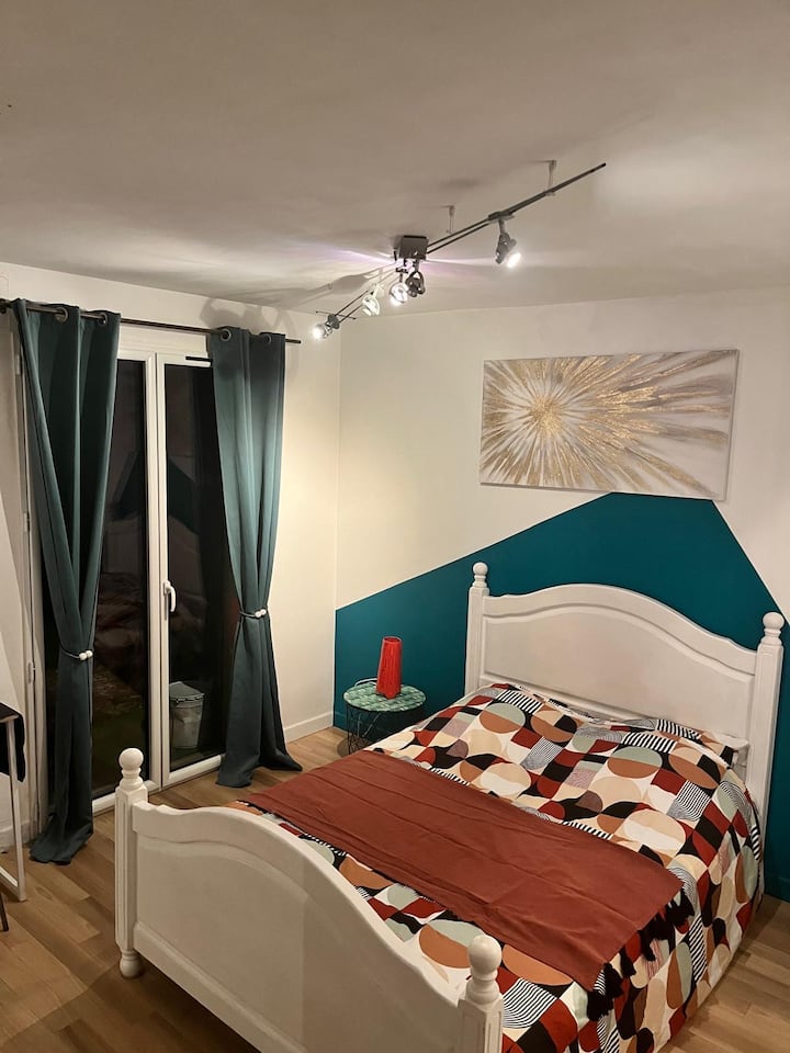 Chambre Suite Parentale Douche Privée Parking Wifi - Brie-Comte-Robert