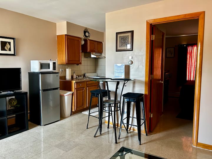 Cozy Suite 308 - Altgeld Gardens - Chicago