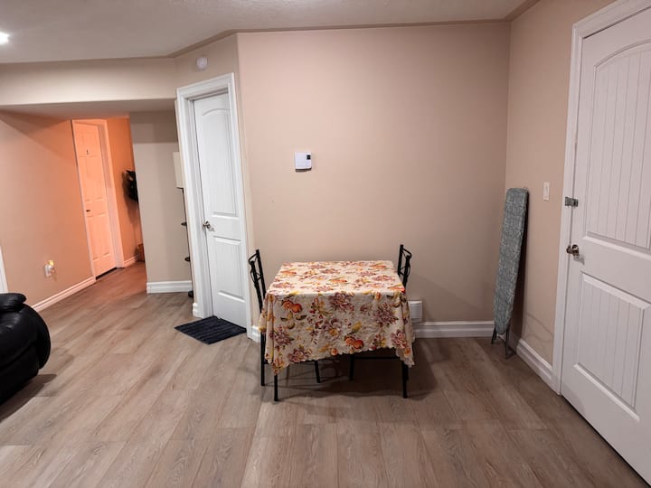 M&k Private Room 1 Residential Space - Saskatoon