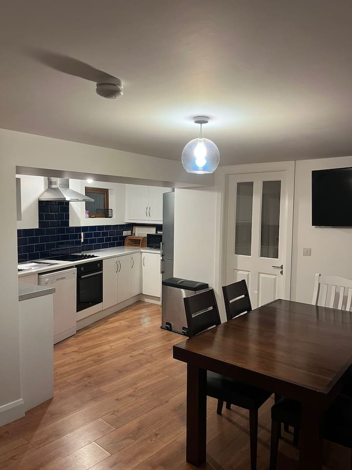 Luxury Country Village Getaway - New Ross