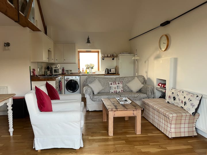 Converted Barn On The Edge Of The Cotswolds - Tetbury