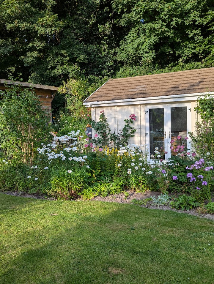 Awel Fach, 2 Bedroom Unit - With A Welsh Welcome - Llandovery