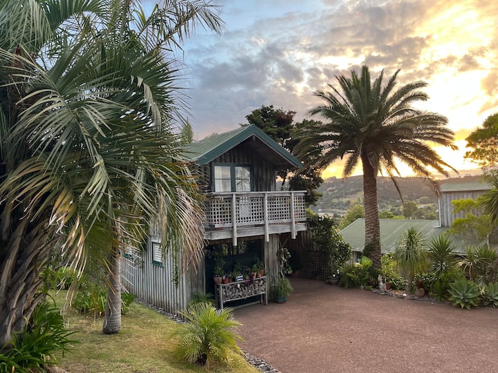 The Artist’s Gatehouse: Short Stays In Style - Waiheke Island