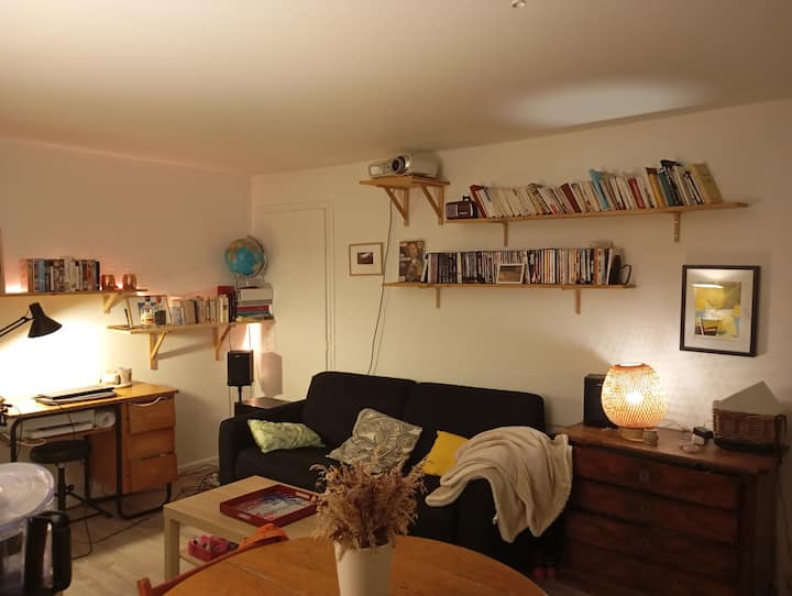 Appartement 40 M2 Avec Cour Et Place De Parking - Montpellier