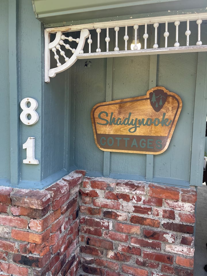 Shadynook Cottages #2 - Forks, WA