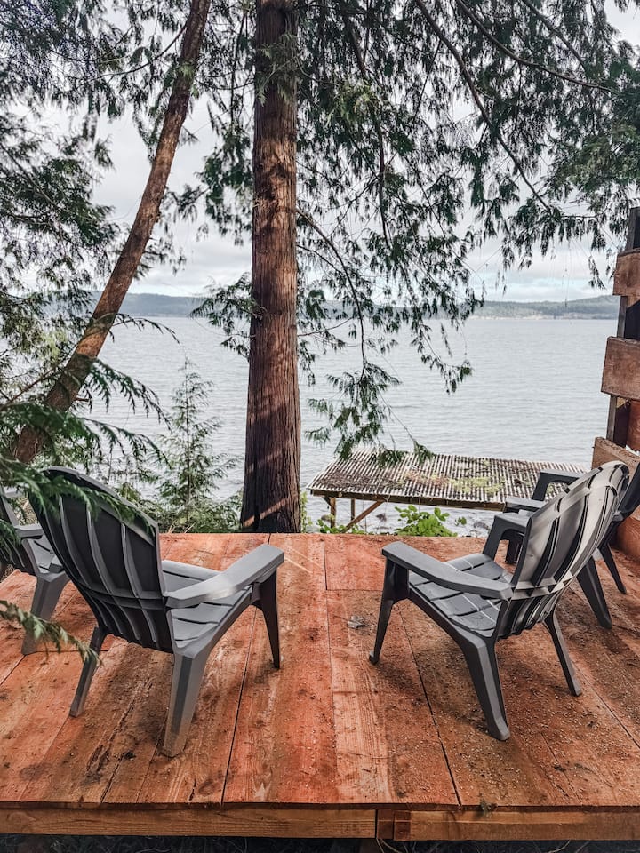 The Cottage @ The Hen And Hound Farm - Salt Spring Island