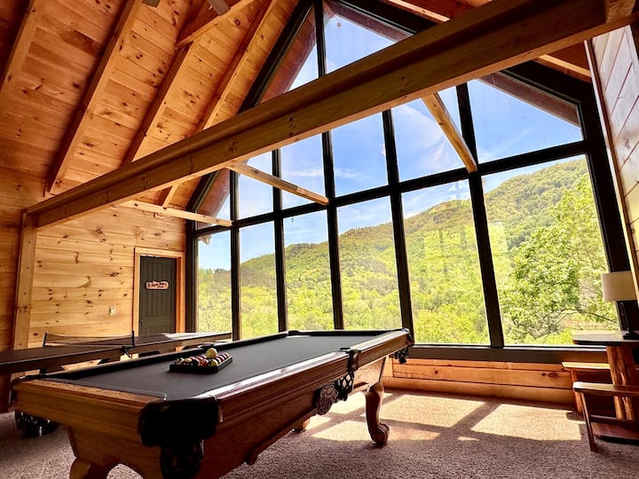 Hillsong Heaven 5 Bedroom Suites! Large Kitchen - Walland, TN