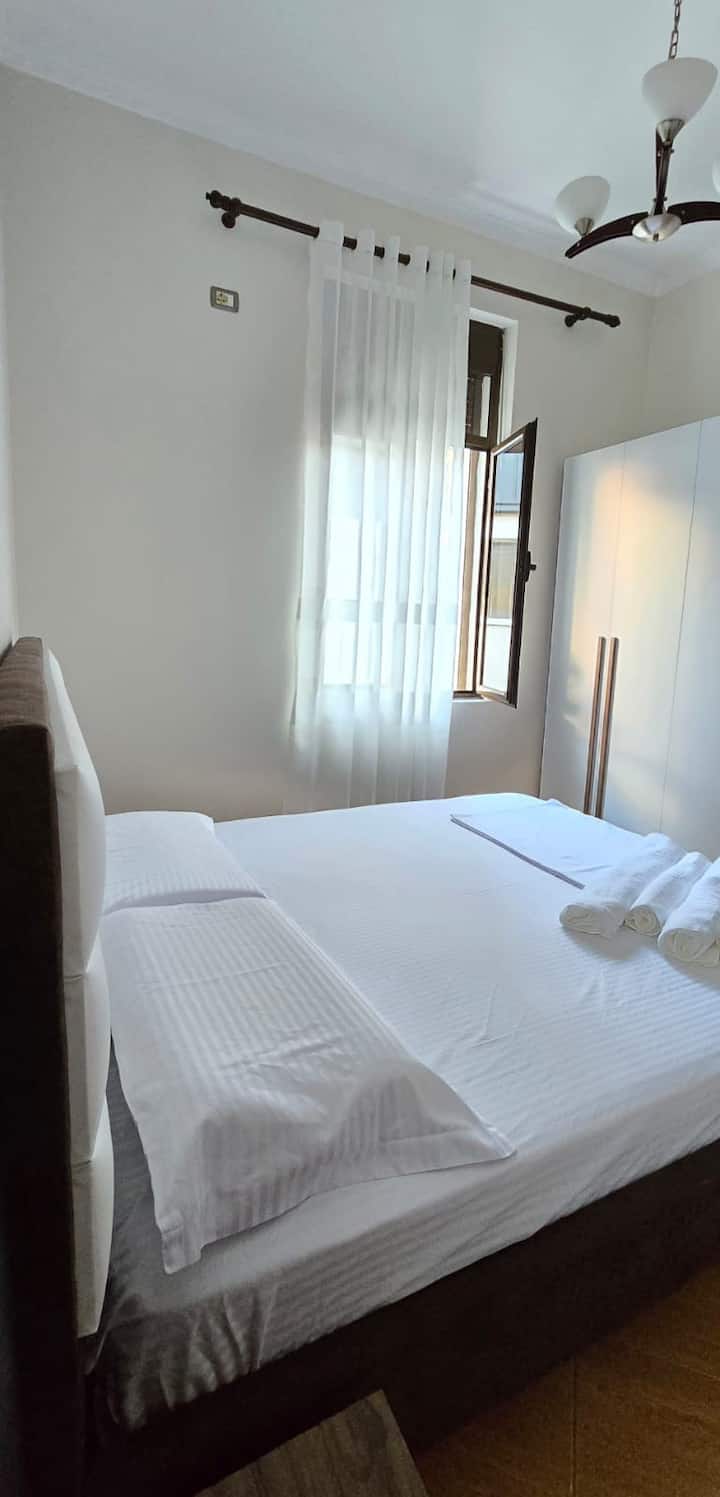 Central Apartment, Over The River - Tirana