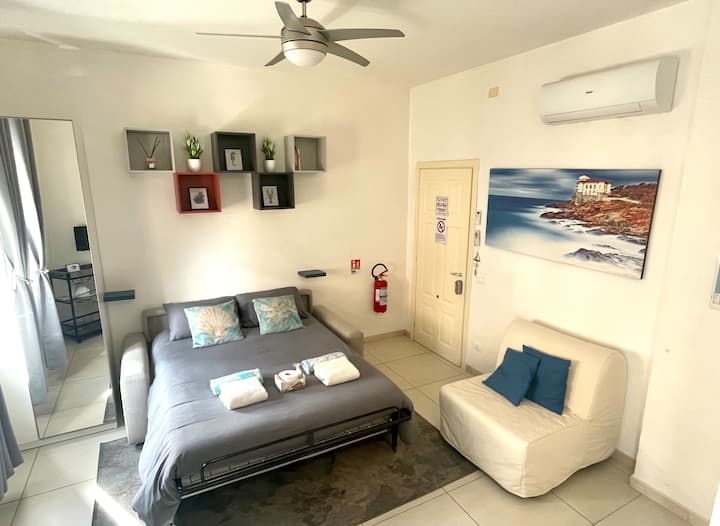 La Venezia’s Studio Flat
5 Min Dal Porto - Livorno