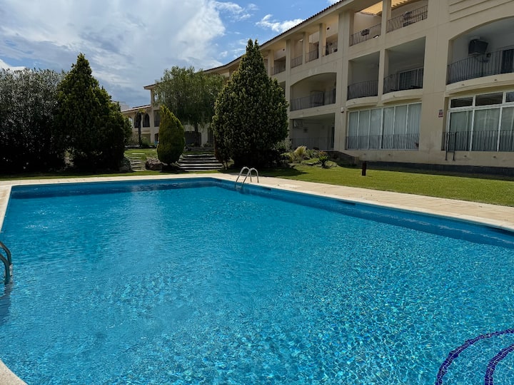 Apartamento Familiar Con Piscina Cerca De La Playa - La Escala