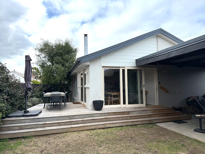 Stylish, Sunny Coastal Getaway - Point Lonsdale