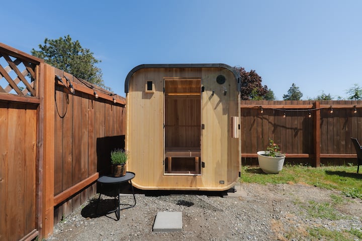 Cedar And Strait House— Private Sauna + Backyard - Sequim, WA