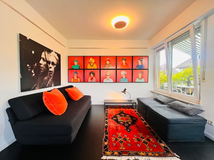 Kunst & Komfort – Rückzugsort Mit Balkon - Stuttgart