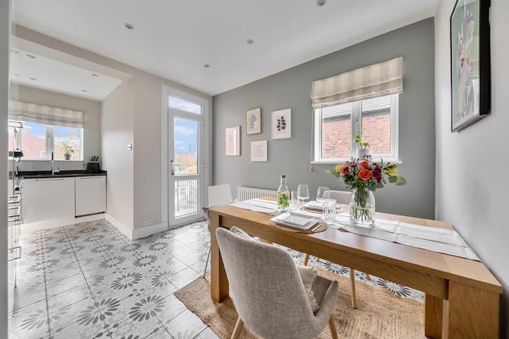 Beautiful 2-bed Home In Kew, Richmond - Hounslow